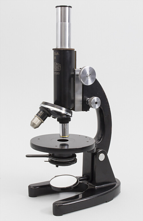 Mikroskop / A microscope, Winkel-Zeiss, Göttingen - auctions & price ...