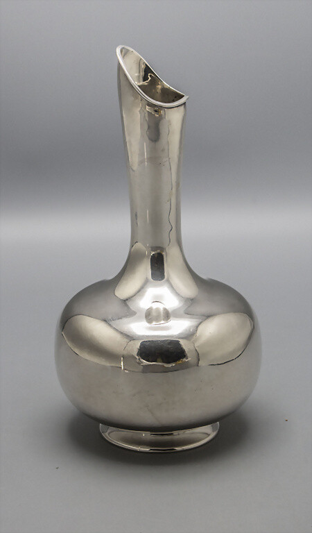 Art Déco Vase / An Art Deco silver vase, Emil Hermann, Waldstetten, um ...